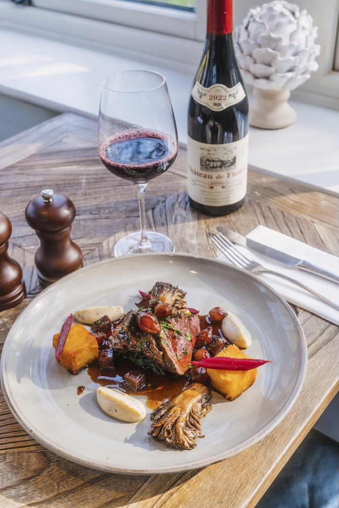 The Jolly Tanners Pub - Historic Pub in Staplefield