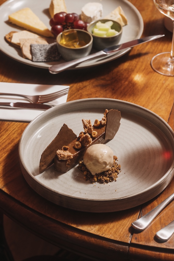 The Jolly Tanners Pub - Historic Pub in Staplefield