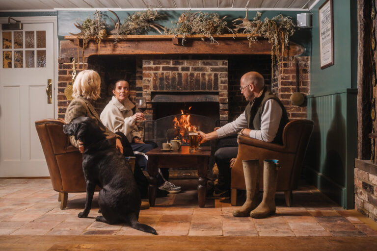 The Jolly Tanners Pub - Historic Pub in Staplefield