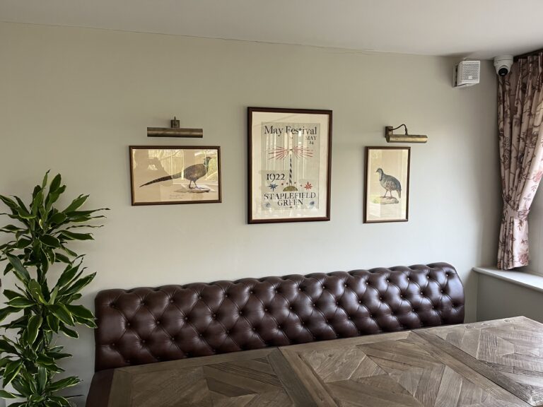 The Jolly Tanners Pub - Historic Pub in Staplefield